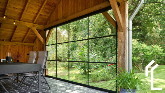 Black frame sliding glass door - Industriële look schuifdeuren