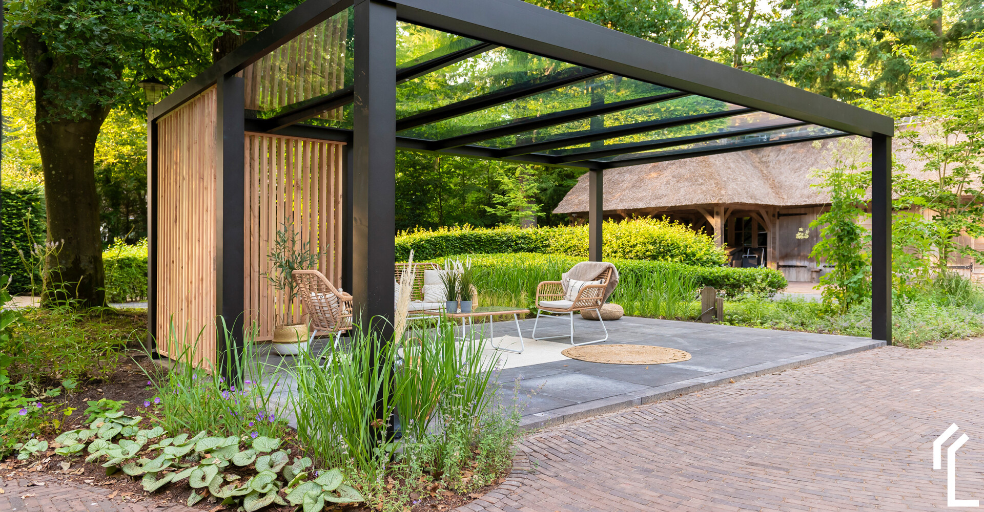 Een glazen 🌞 tuinkamer of tuinkamer serre als overgang | Solundo