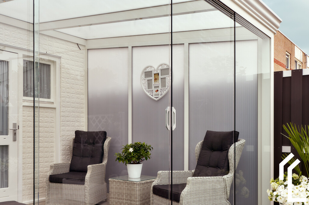 Vertoeven onder balkon overkapping? Lees meer! | Solundo
